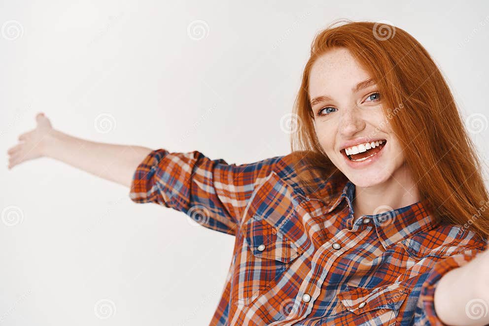 Beautiful And Happy Girl With Ginger Hair Introduce Something Via Video