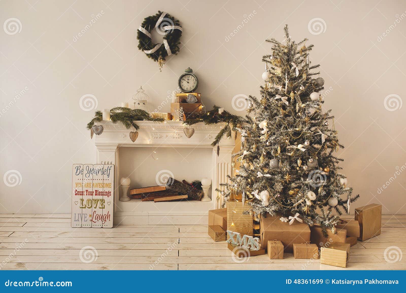 Beautiful Holiday Decorated Room with Christmas Tree with Presents ...