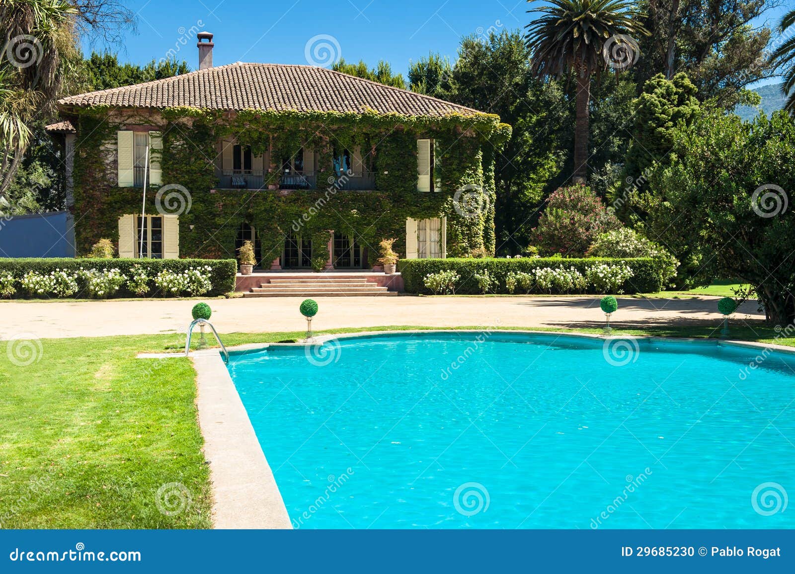 Beautiful House and Backyard Stock Photo - Image of plant, luxurious ...