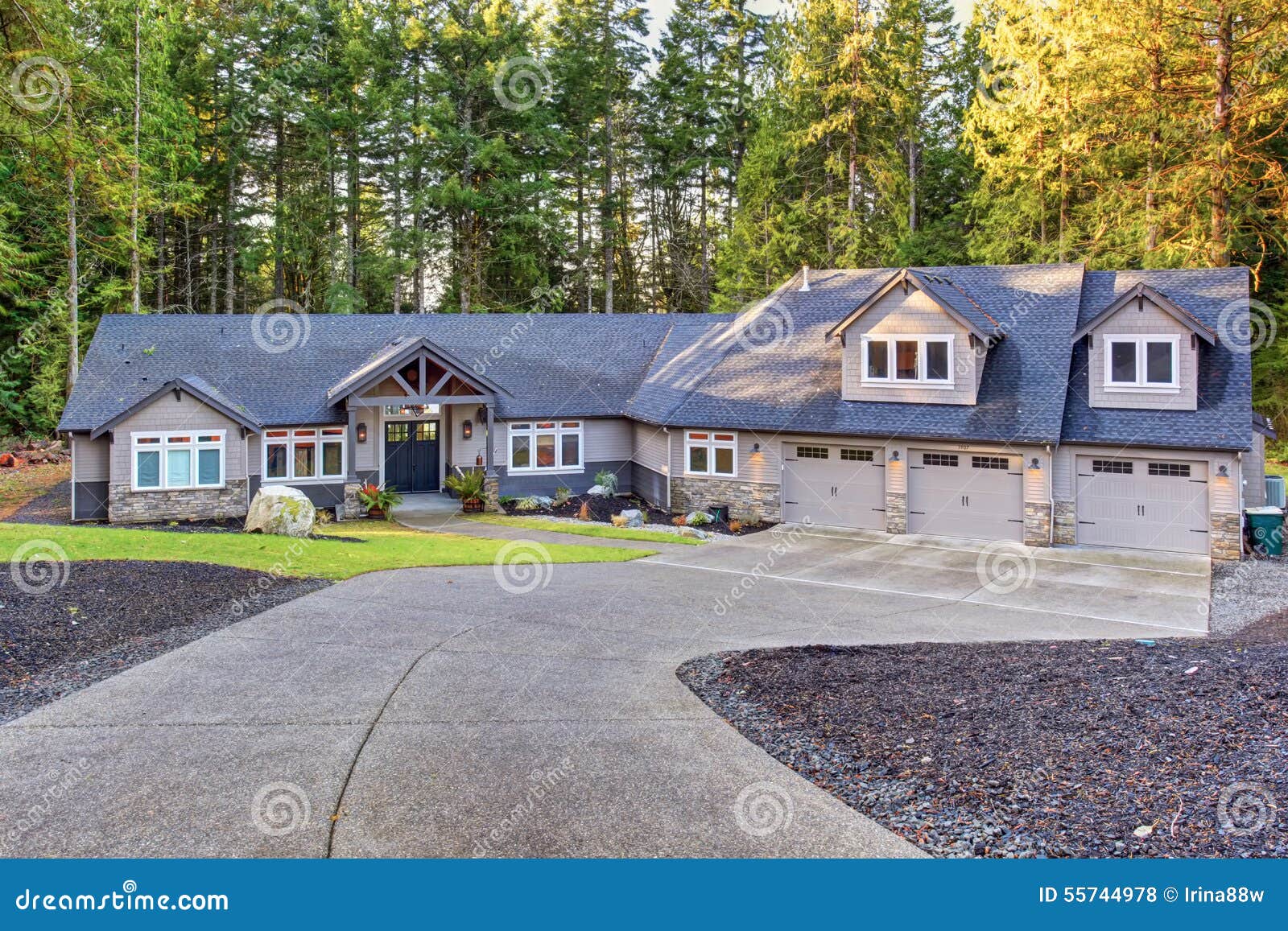 Beautiful House with Driveway. Stock Photo - Image of fancy, trees ...