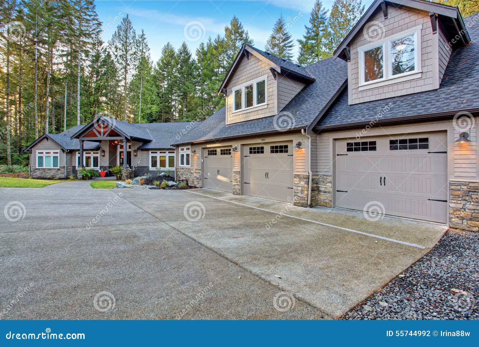 Beautiful House with Driveway. Stock Photo - Image of fancy, brick ...