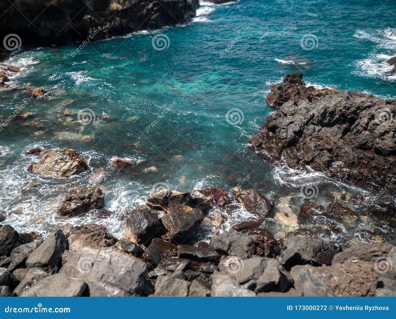 Beautiful Image of Ocean Waves Rolling and Breaking on Sharp Cliffs and ...