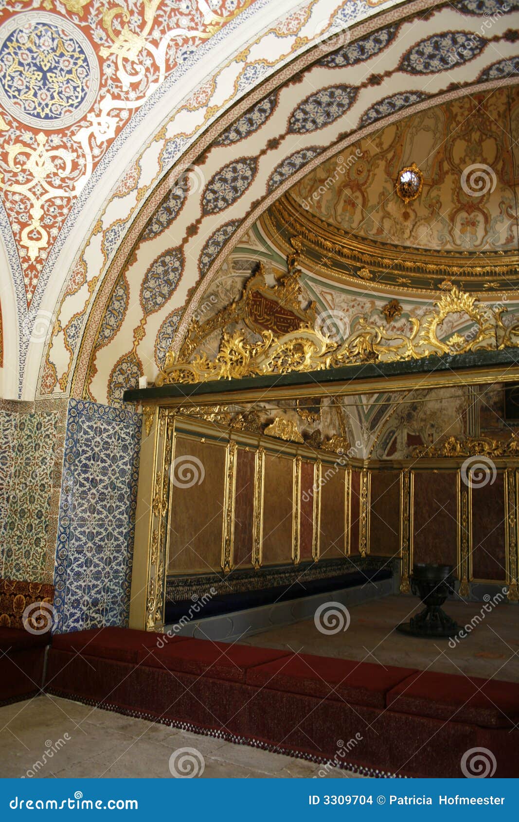 Beautiful interior Topkapi editorial stock image. Image of gold - 3309704