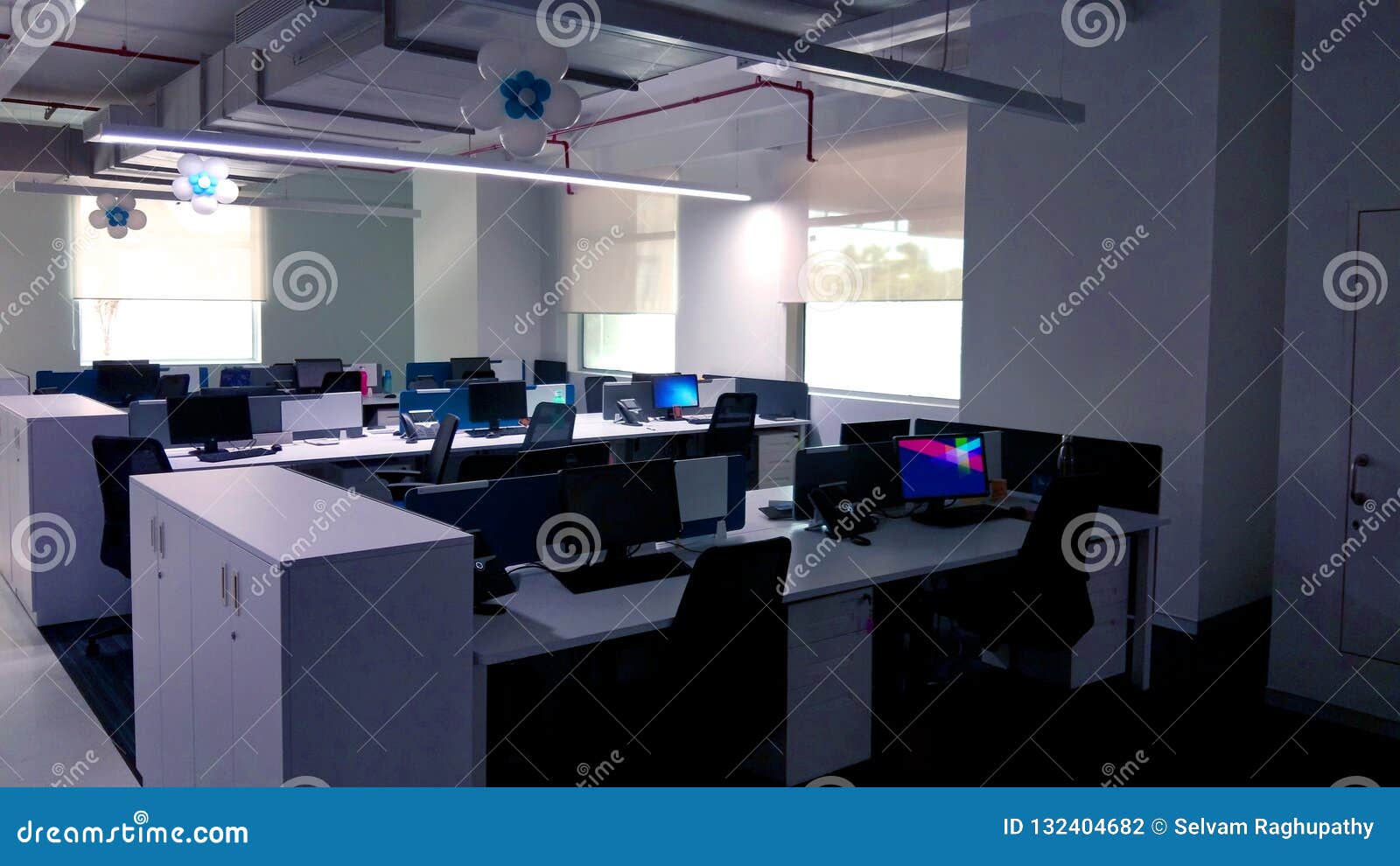4,572 Work Station Technology Interior Stock Photos - Free & Royalty ...