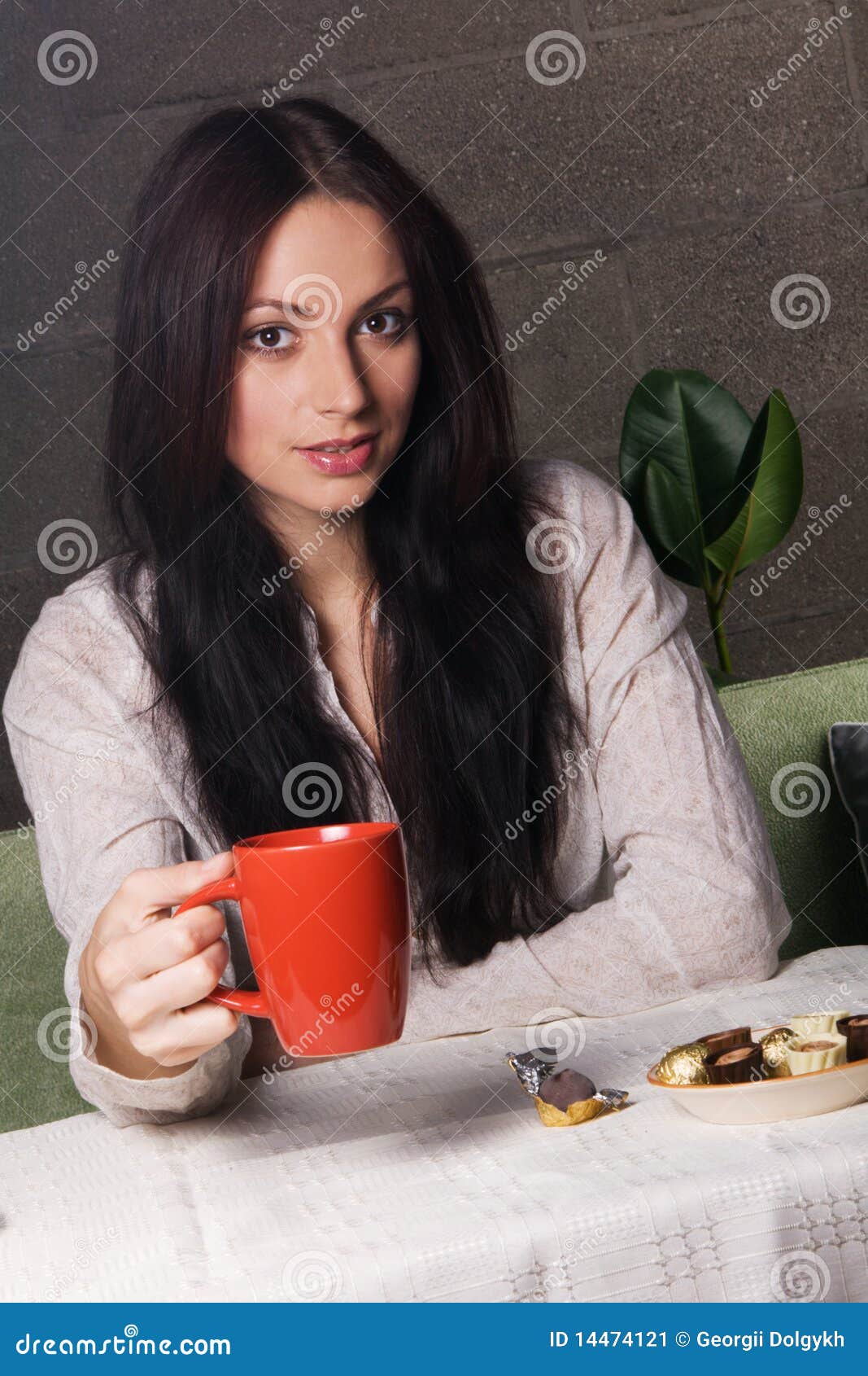 Beautiful Lady Drinking Tea Stock Image - Image of golden, elegant ...