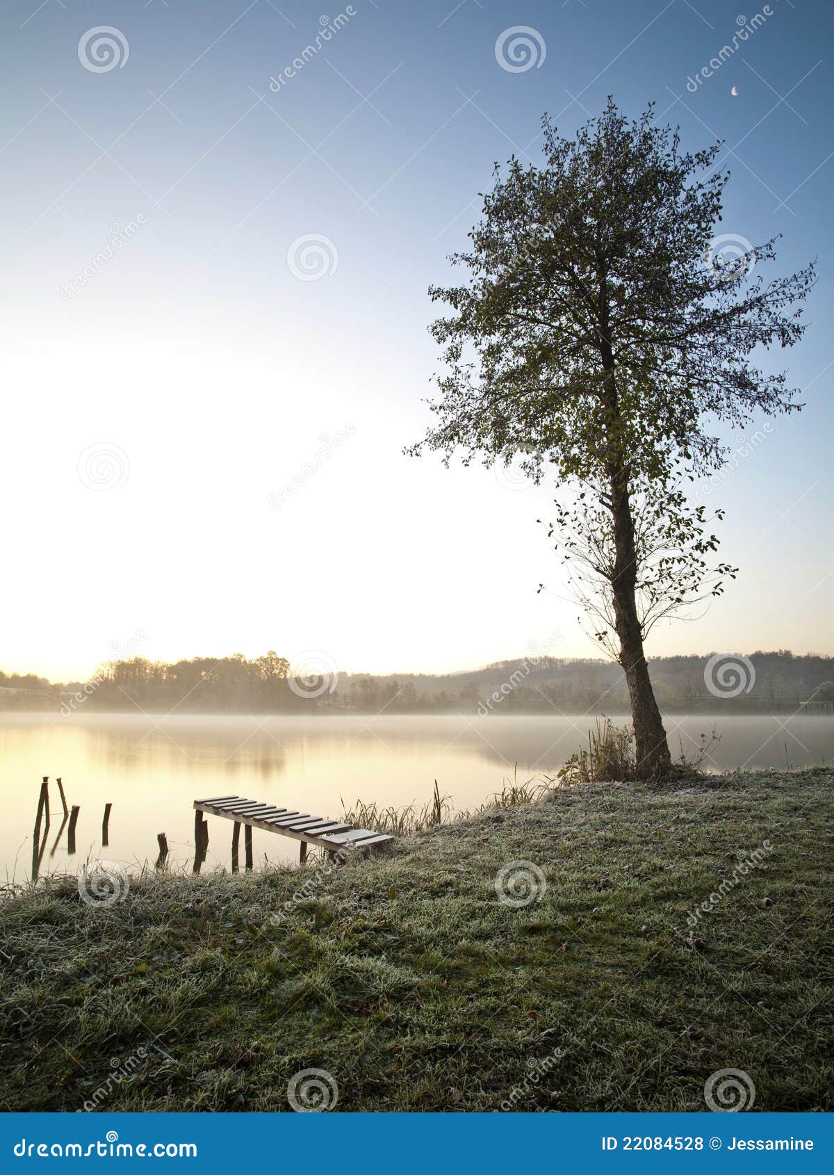 Beautiful Lake in Early Morning Stock Photo - Image of pier, early ...