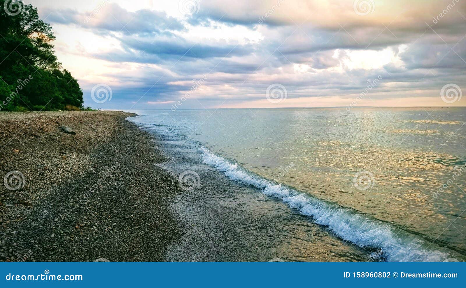 Beautiful lake Ontario pic stock photo. Image of lake - 158960802