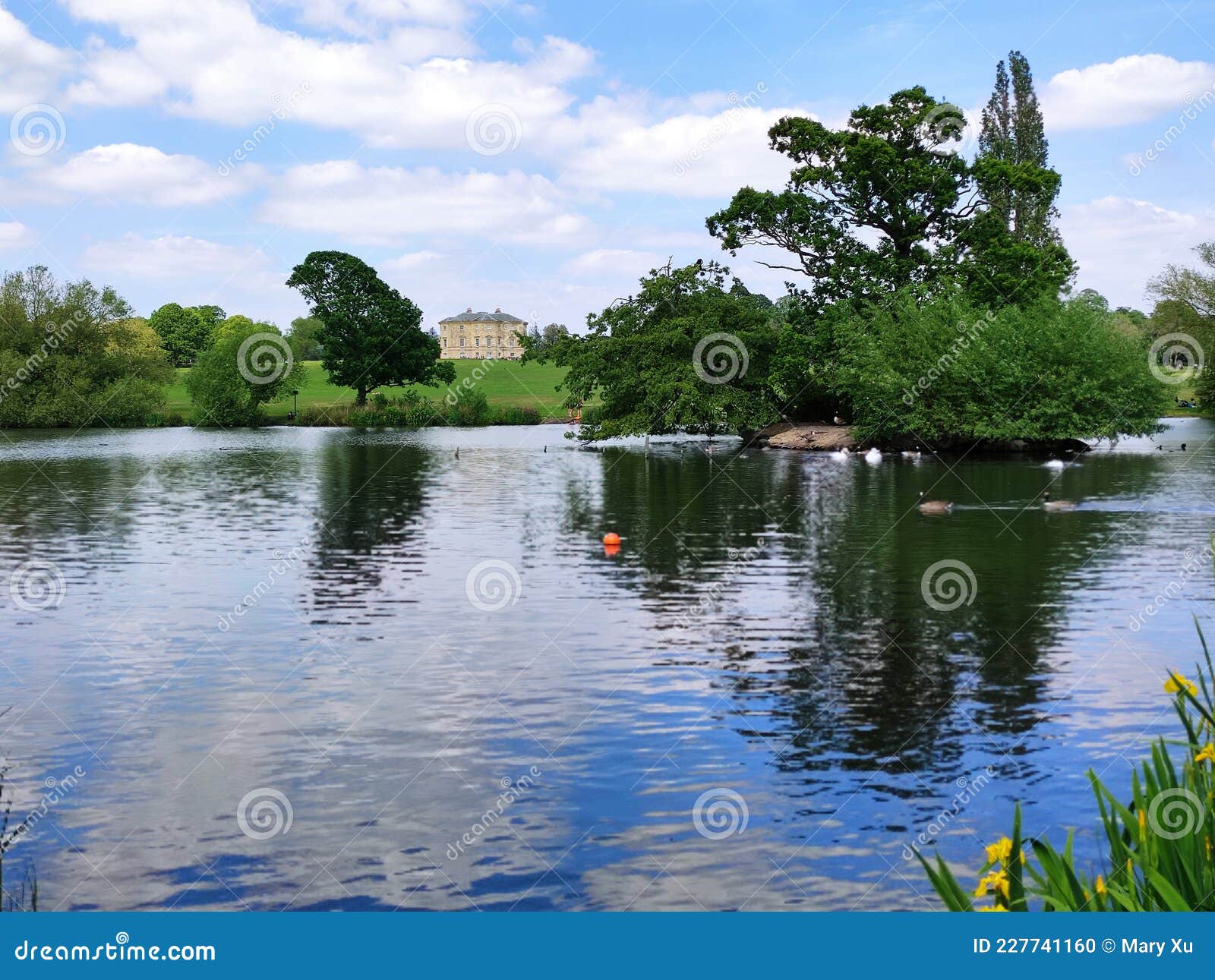 The Beautiful Lake and Trees in Danson Park, at Bexleyheath, UK Stock ...