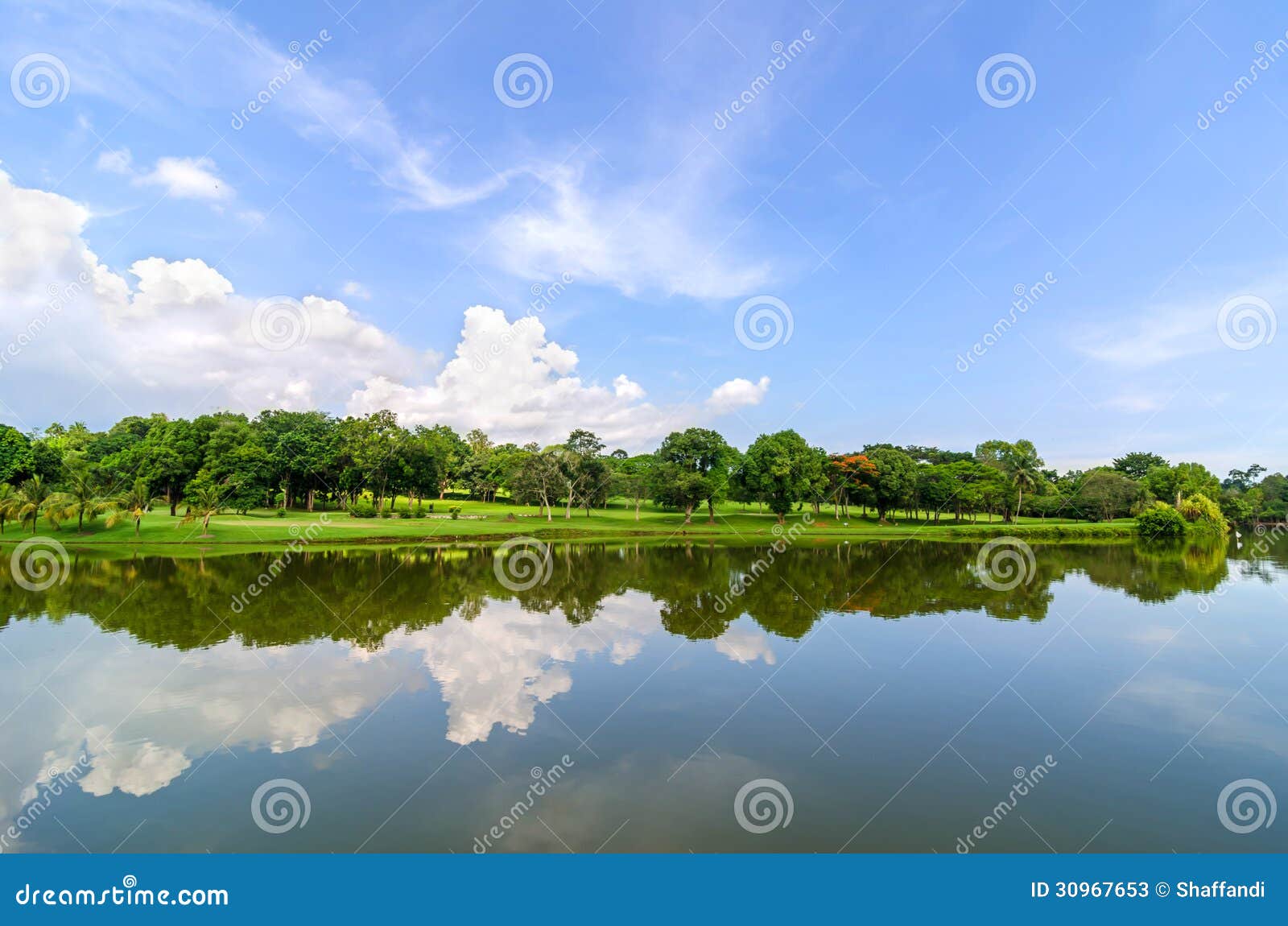 Beautiful lake view stock image. Image of reflection - 30967653