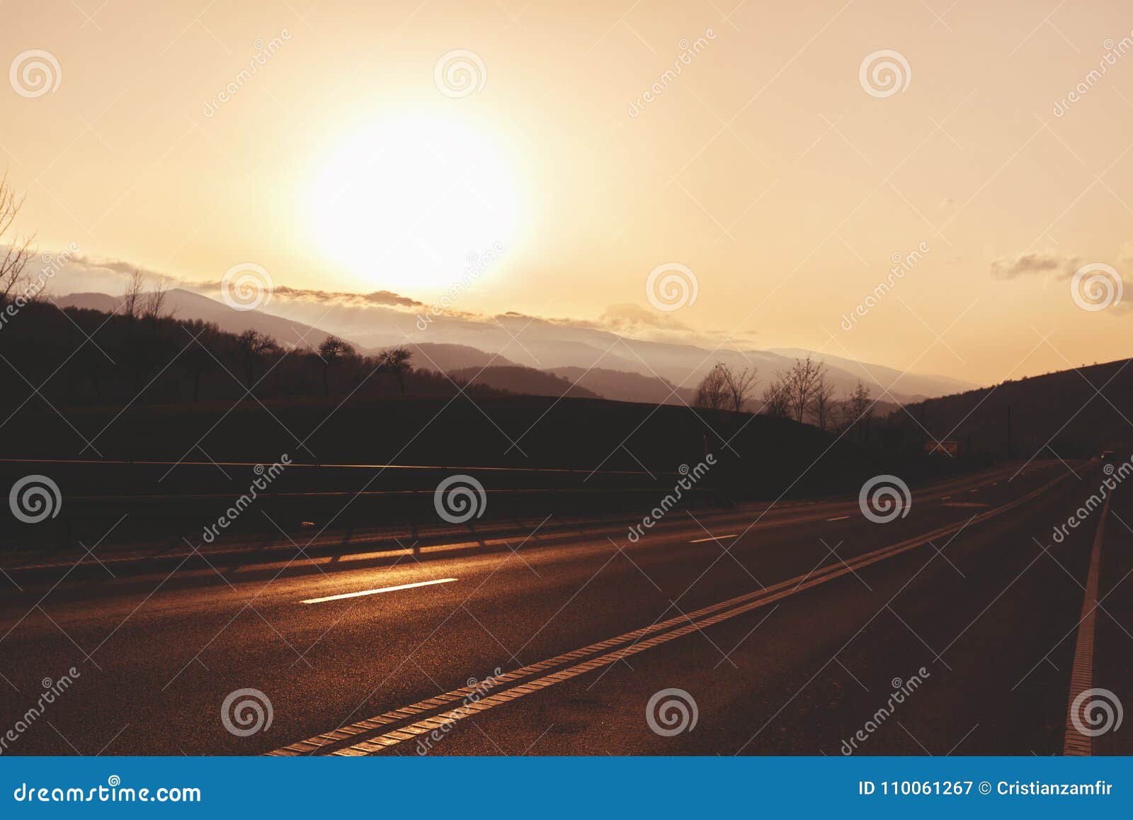 Mountain Road Sunset Stock Photos - Download 54,904 Royalty Free Photos
