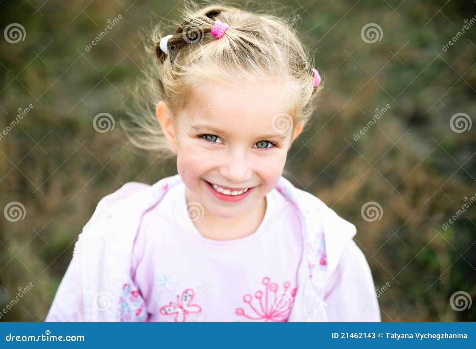 Beautiful liitle girl stock image. Image of cute, head - 21462143