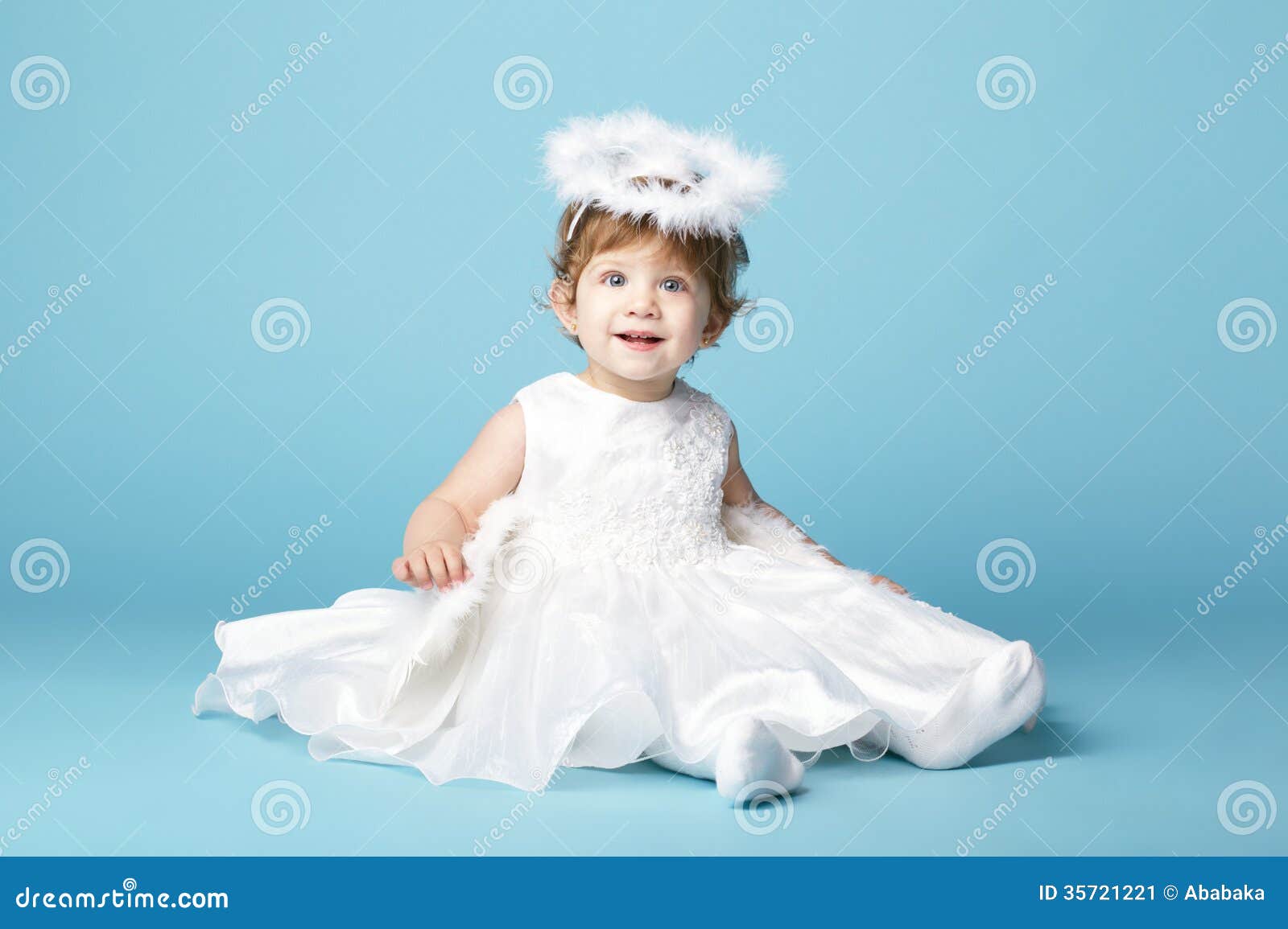 Beautiful little angel stock image. Image of christmas - 35721221