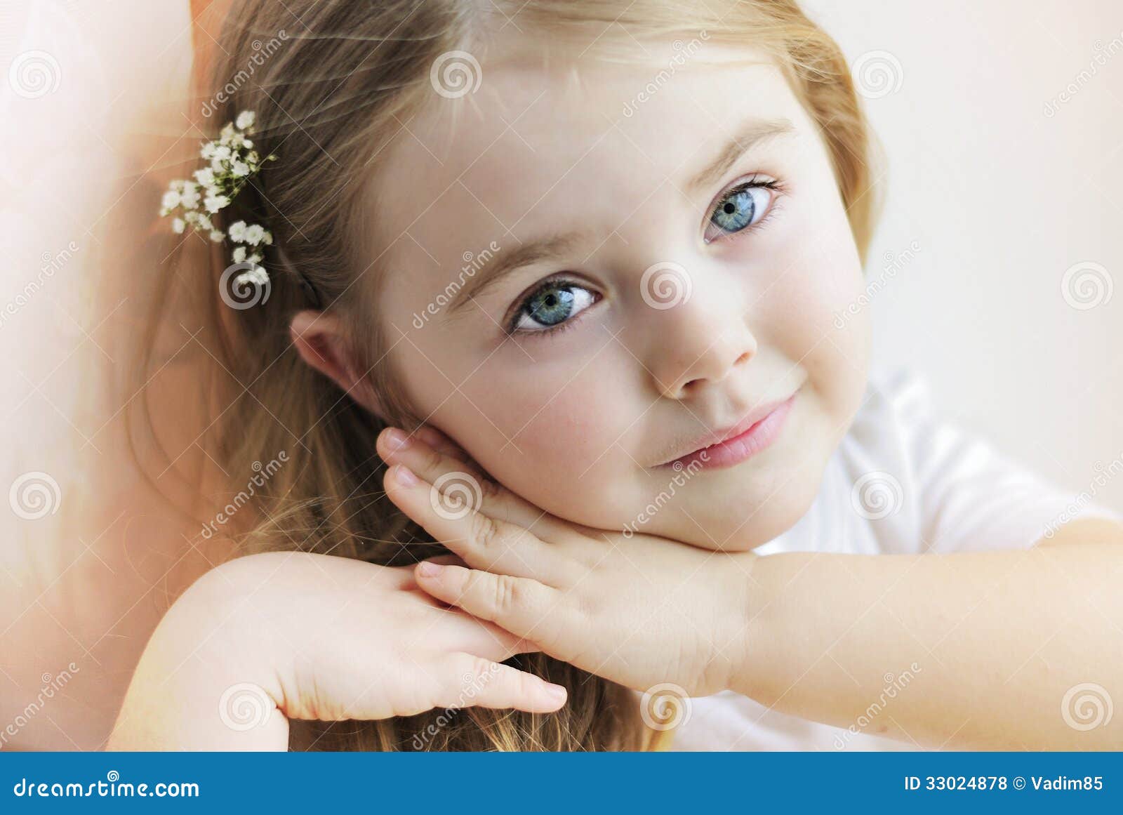 A beautiful little girl stock photo. Image of feelings - 33024878