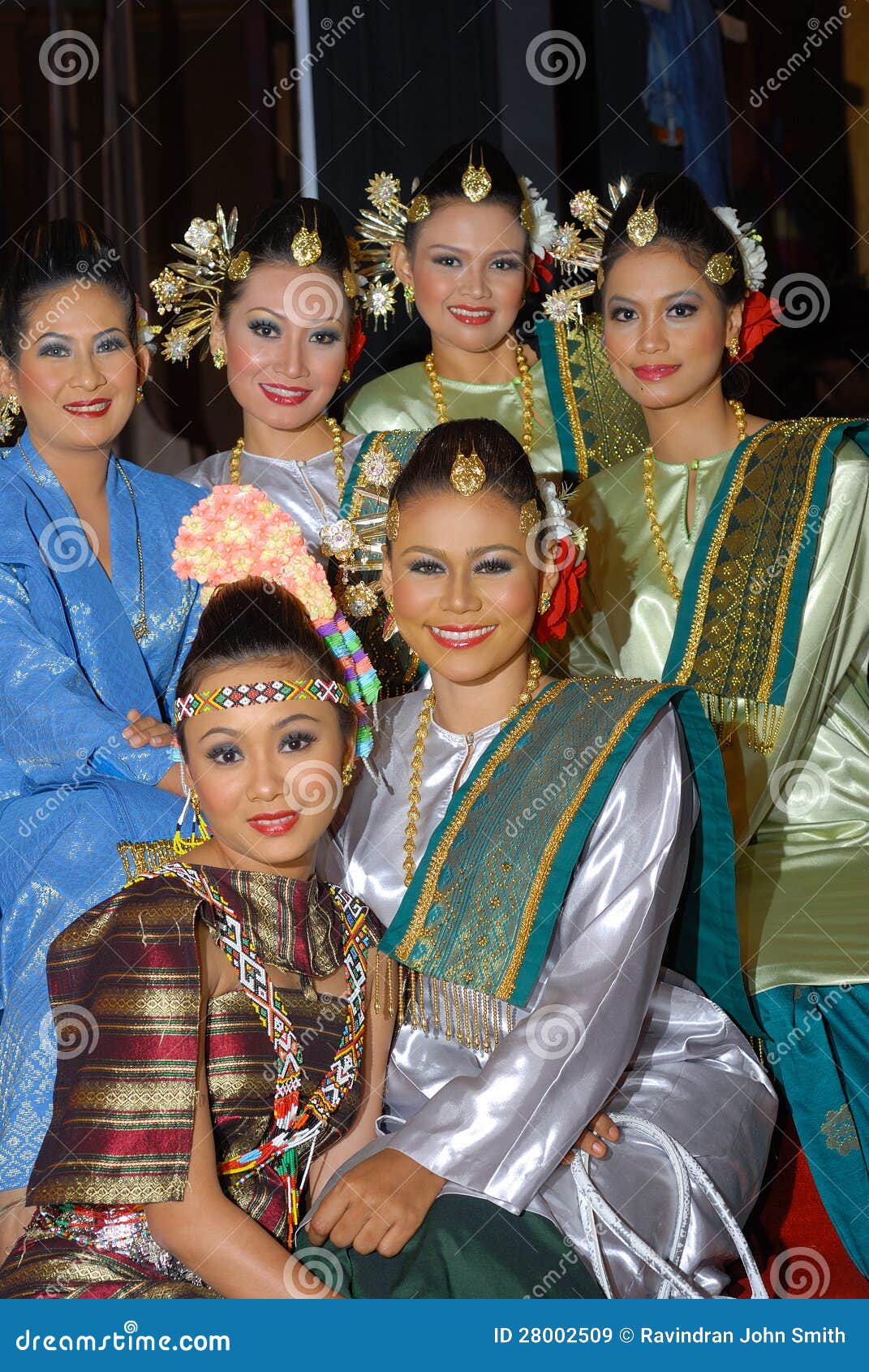 Beautiful malay girls editorial stock image. Image of kebaya - 28002509