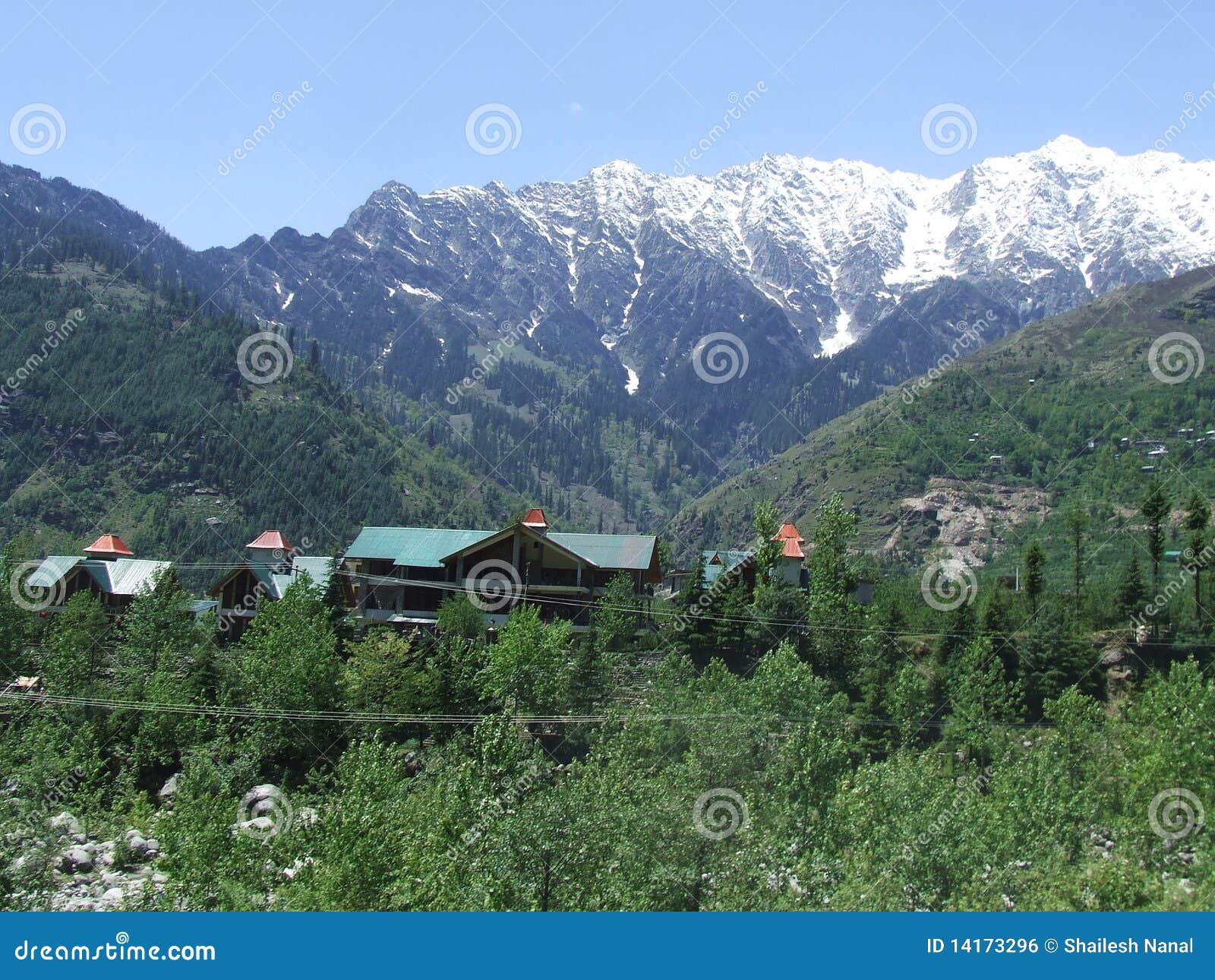 Beautiful Manali village stock photo. Image of clear - 14173296