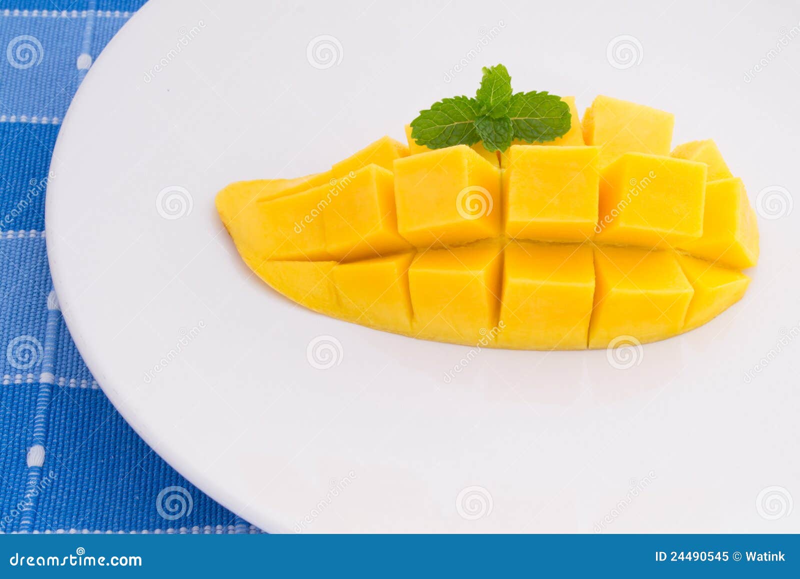 Beautiful Mango Slice on Dish Stock Image - Image of fruit, color: 24490545