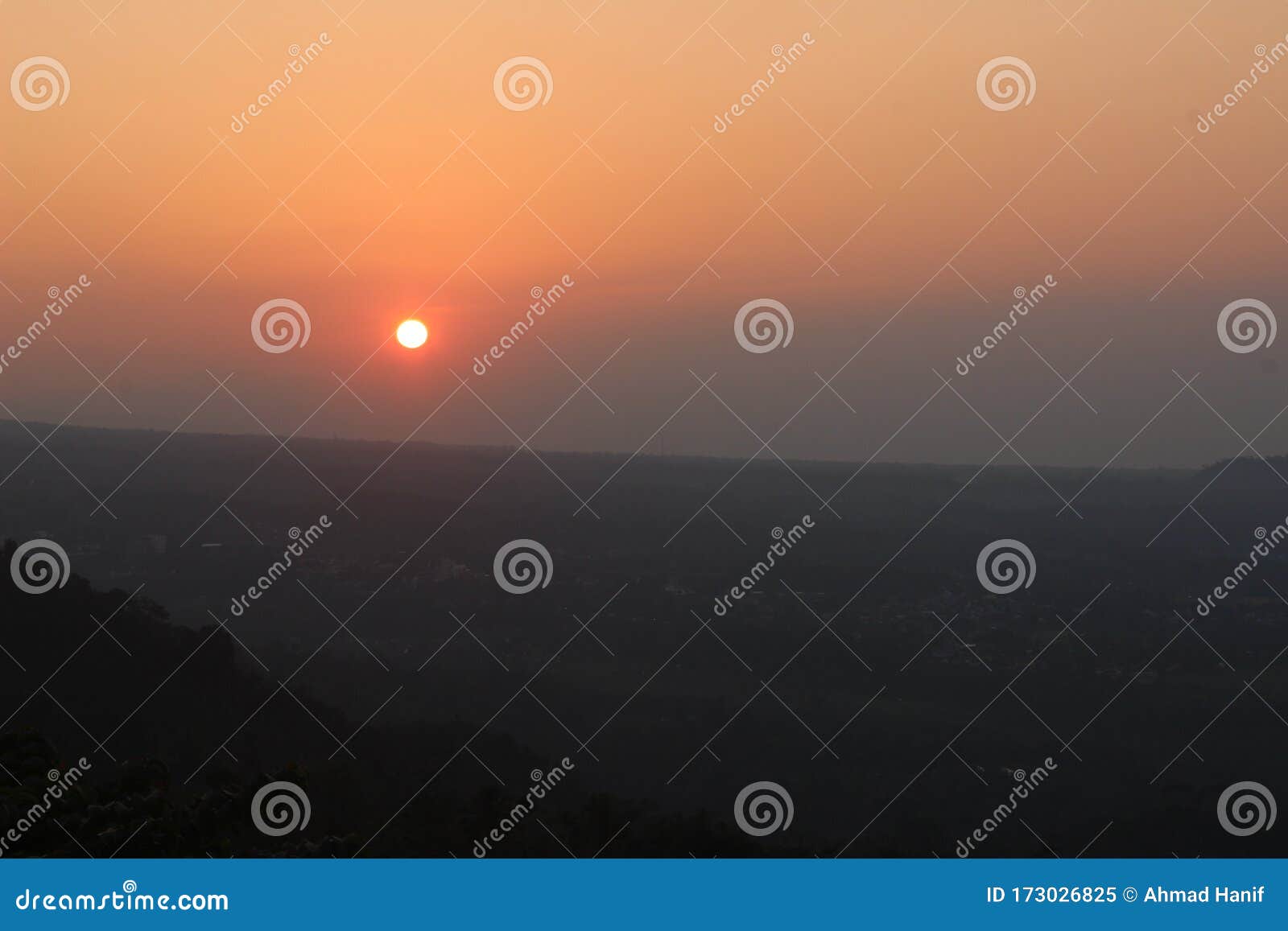 Beautiful morning sun stock image. Image of yellow, mountain - 173026825