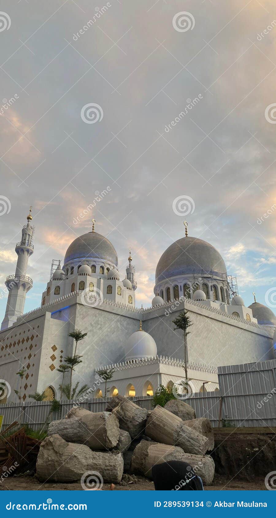 Beautiful Mosque in Indonesian Stock Photo - Image of tower, temple ...