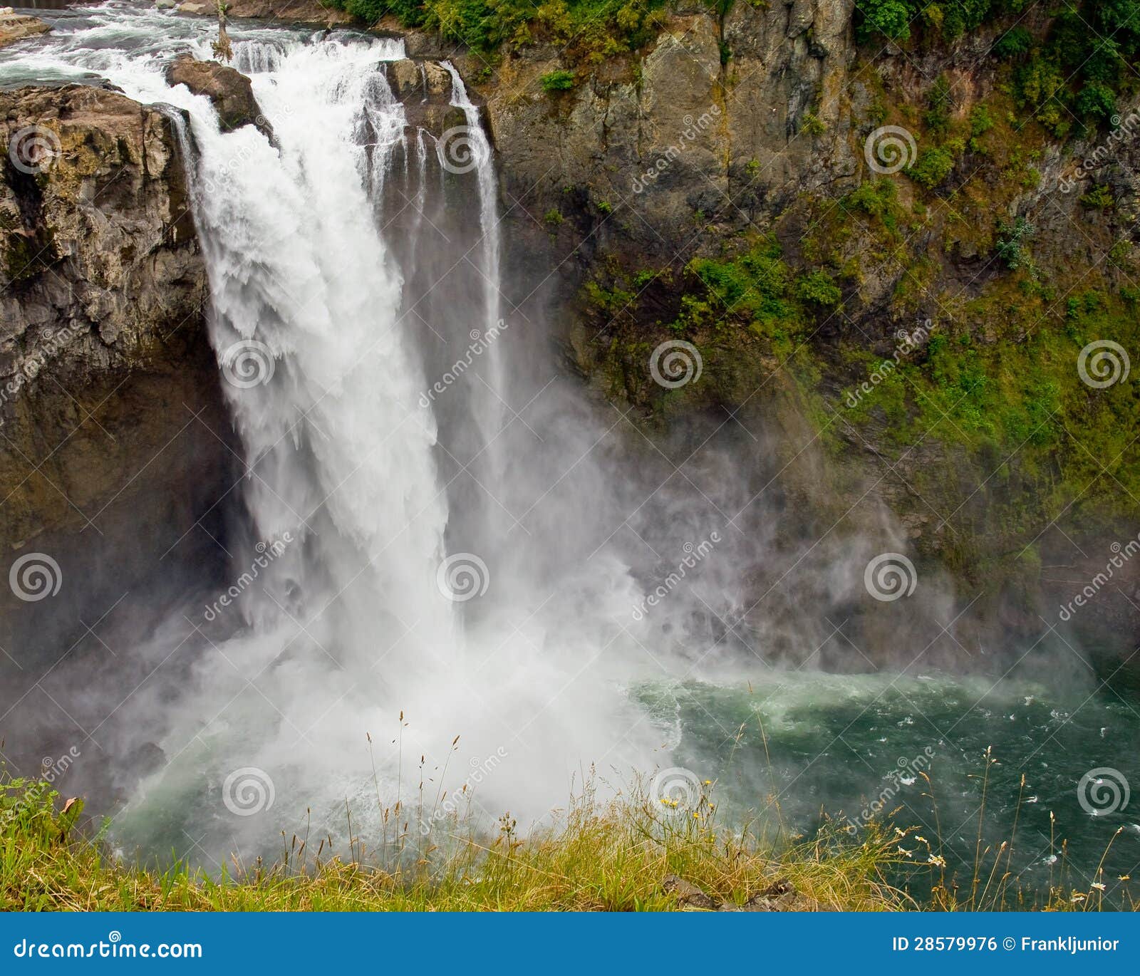 Beautiful Mountain Waterfall Stock Photo - Image of fluid, splash: 28579976