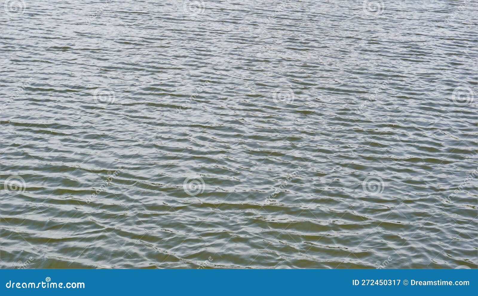 Beautiful Natural Wave Pattern of Water with Reflection of Bright Sun ...