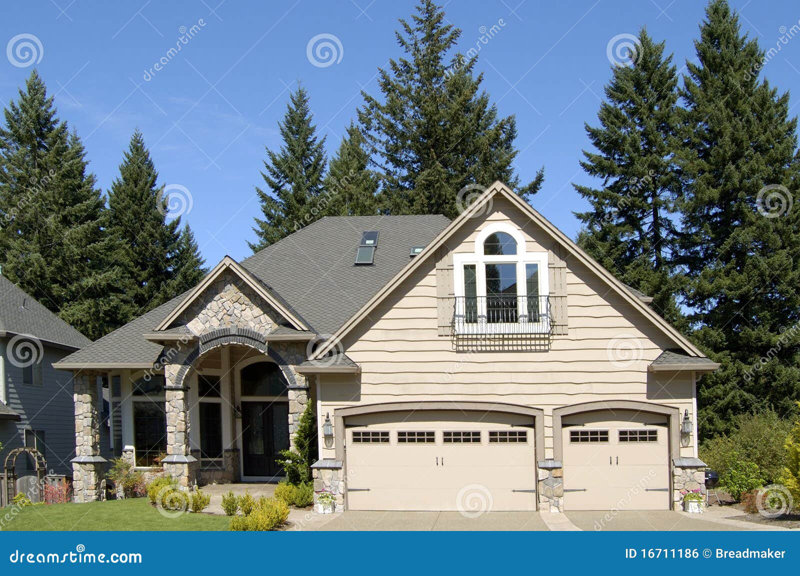 Beautiful New Home stock photo. Image of driveway, housing - 16711186