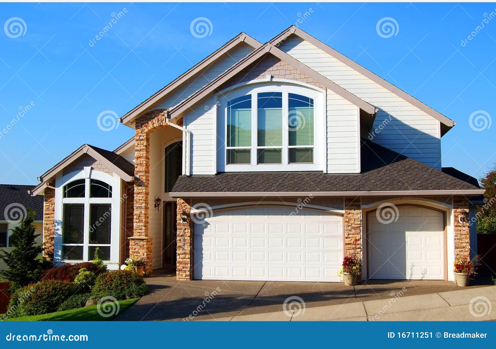Beautiful New Home stock image. Image of garage, dwelling - 16711251