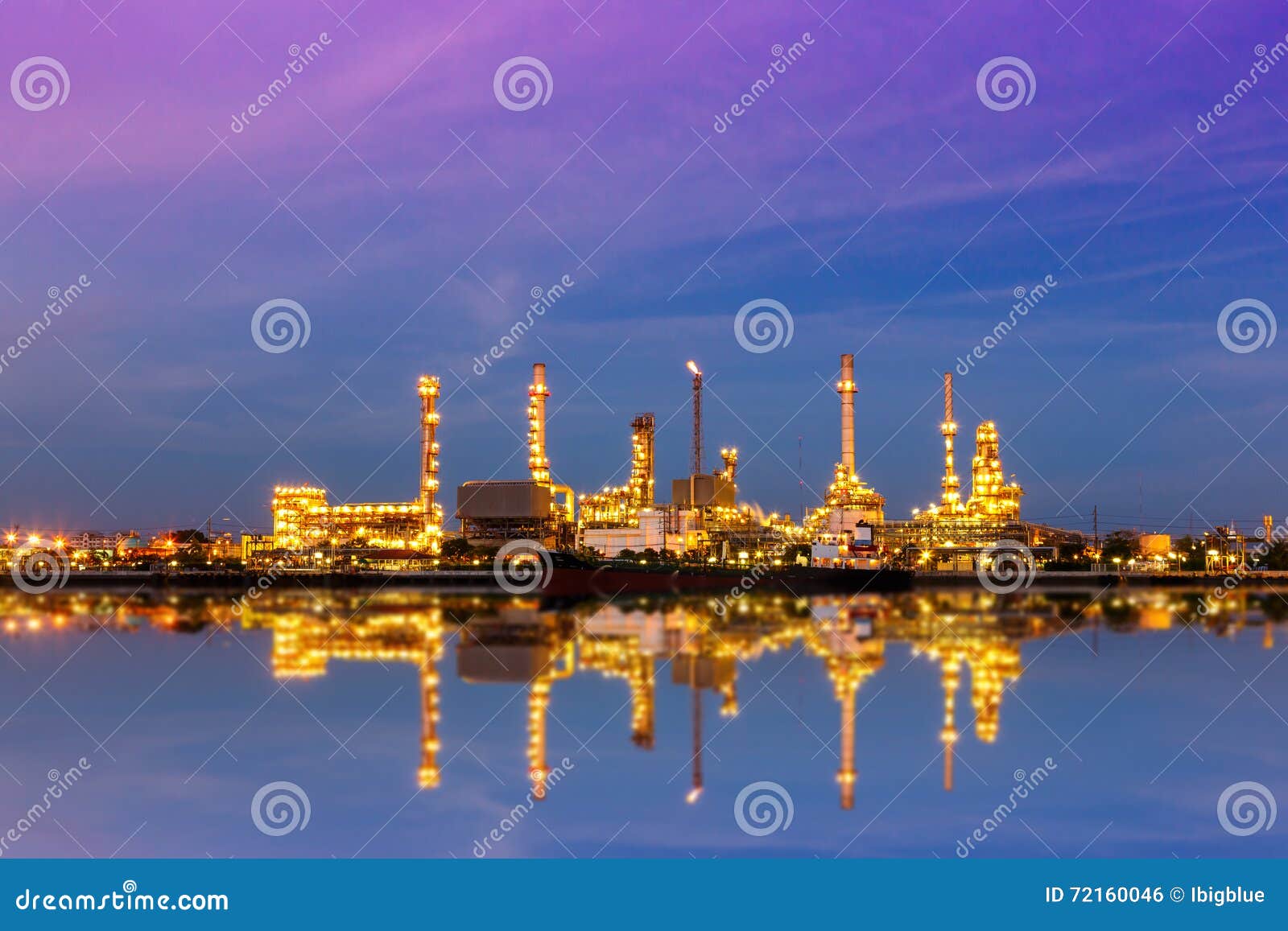Beautiful Night Oil Refinery for Gasoline Stock Photo - Image of ...