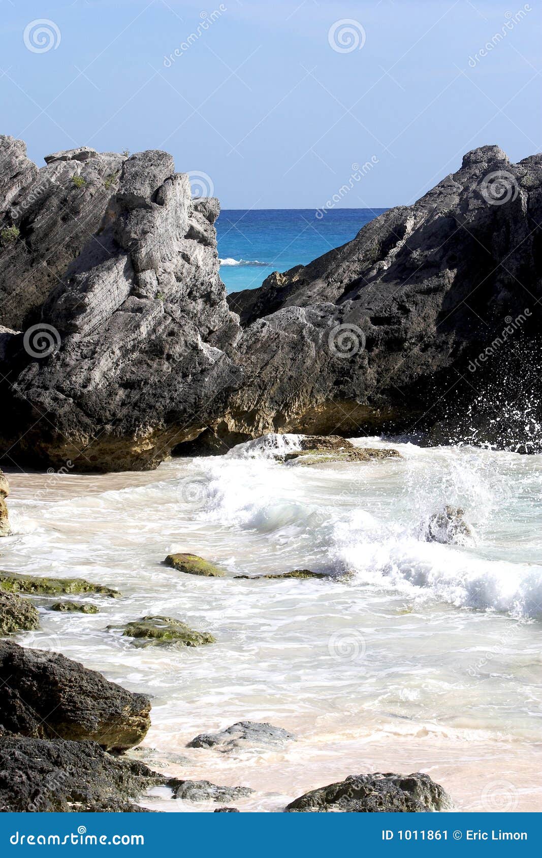 Beautiful ocean, rocks stock image. Image of swim, relax - 1011861