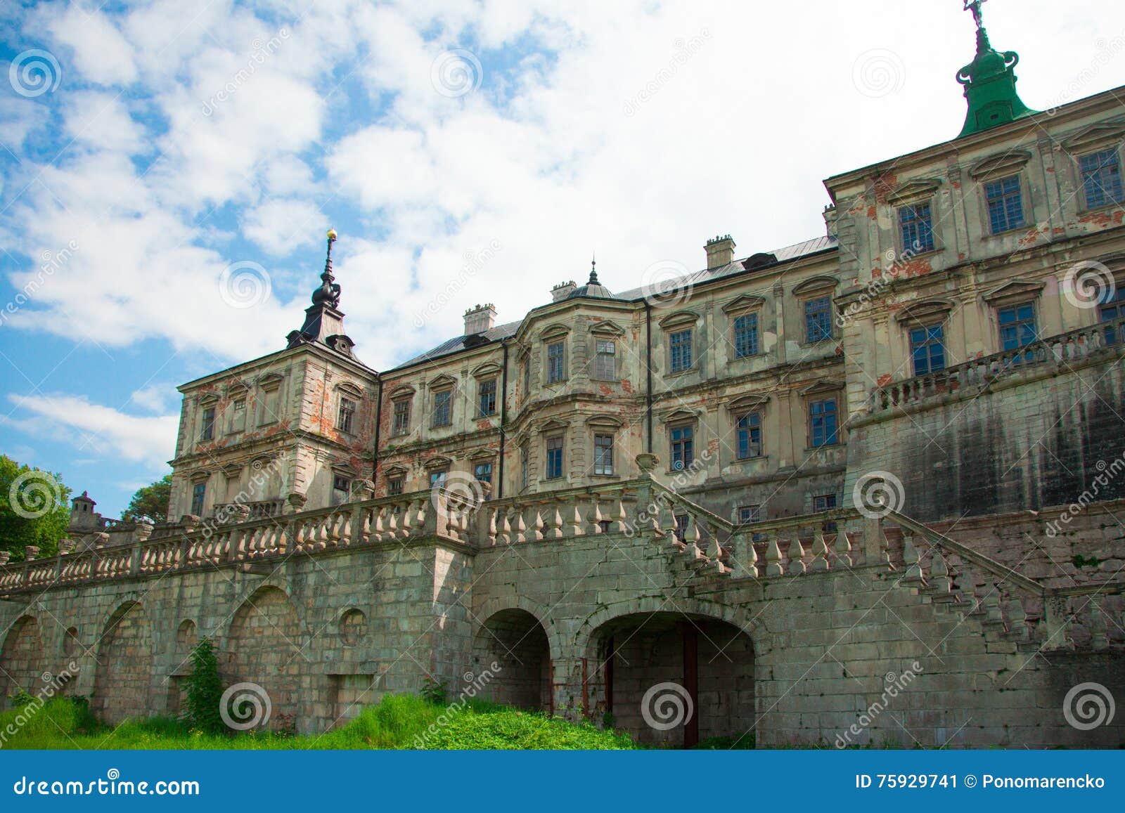 Beautiful Old Castle in Daylight Stock Image - Image of travel, famous ...