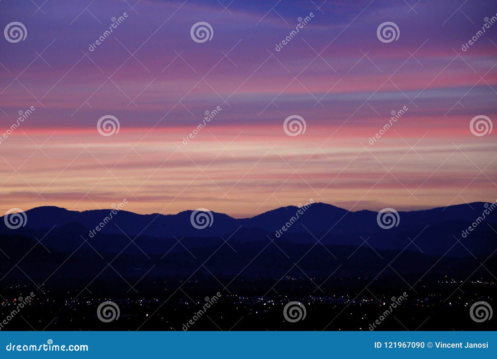 Beautiful Oregon, USA Sunset Stock Photo - Image of rogue, valley ...