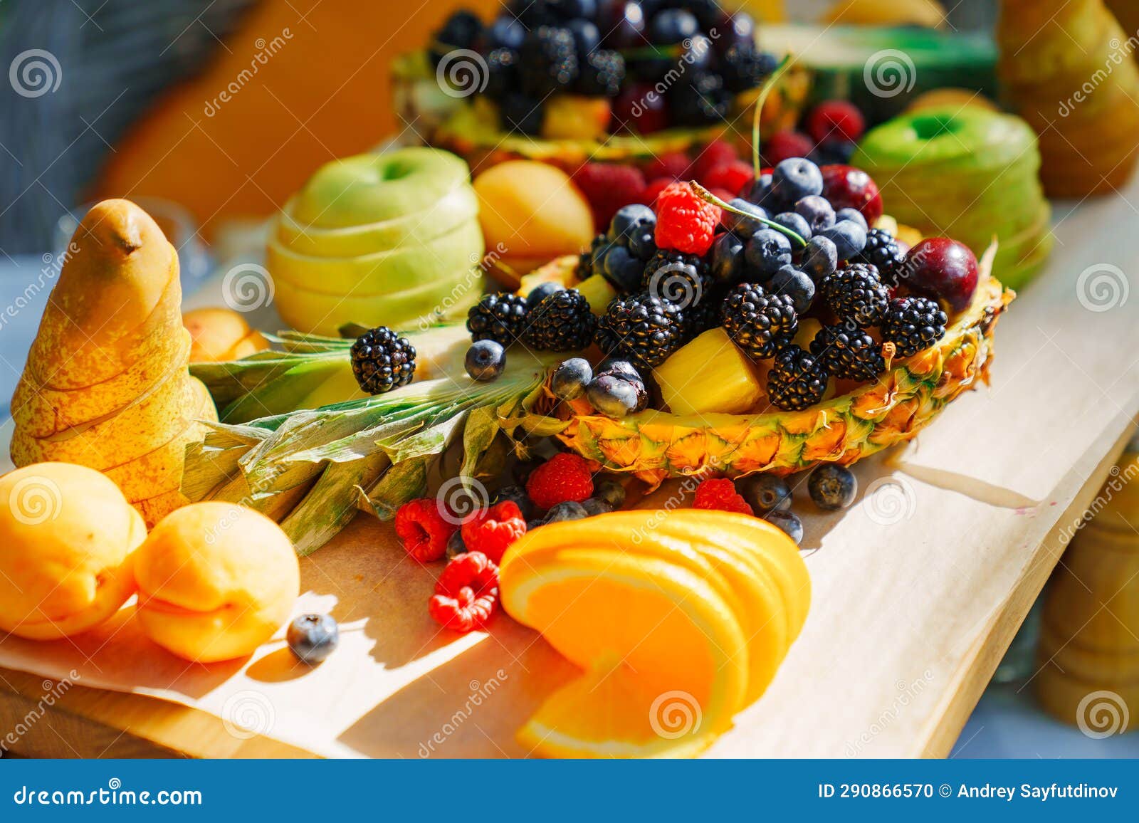 Beautiful and Original Serving of Fruits and Berries in Pineapple ...