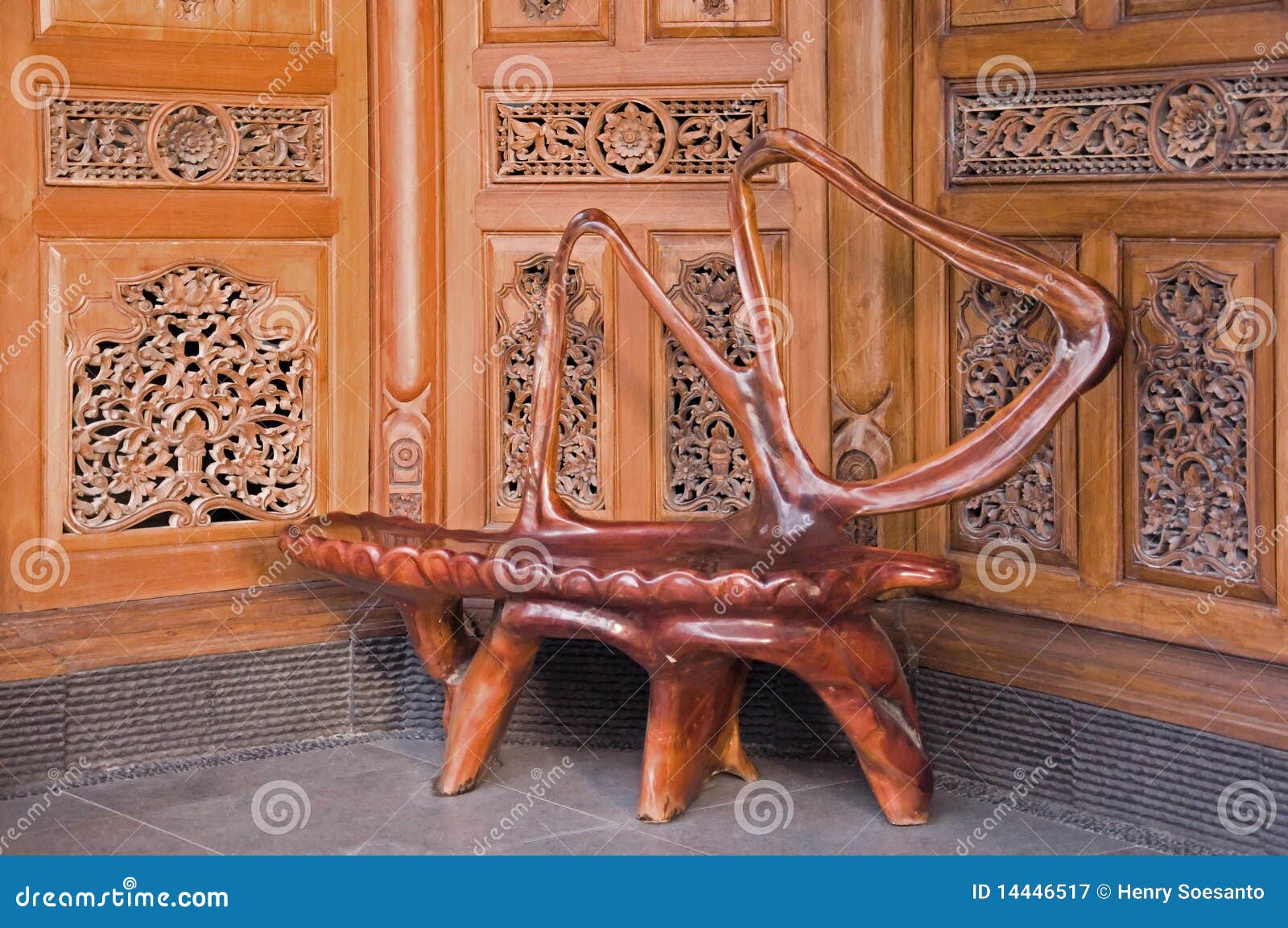 Beautiful Outdoor Tree Root Chair Stock Image - Image of sculpture ...