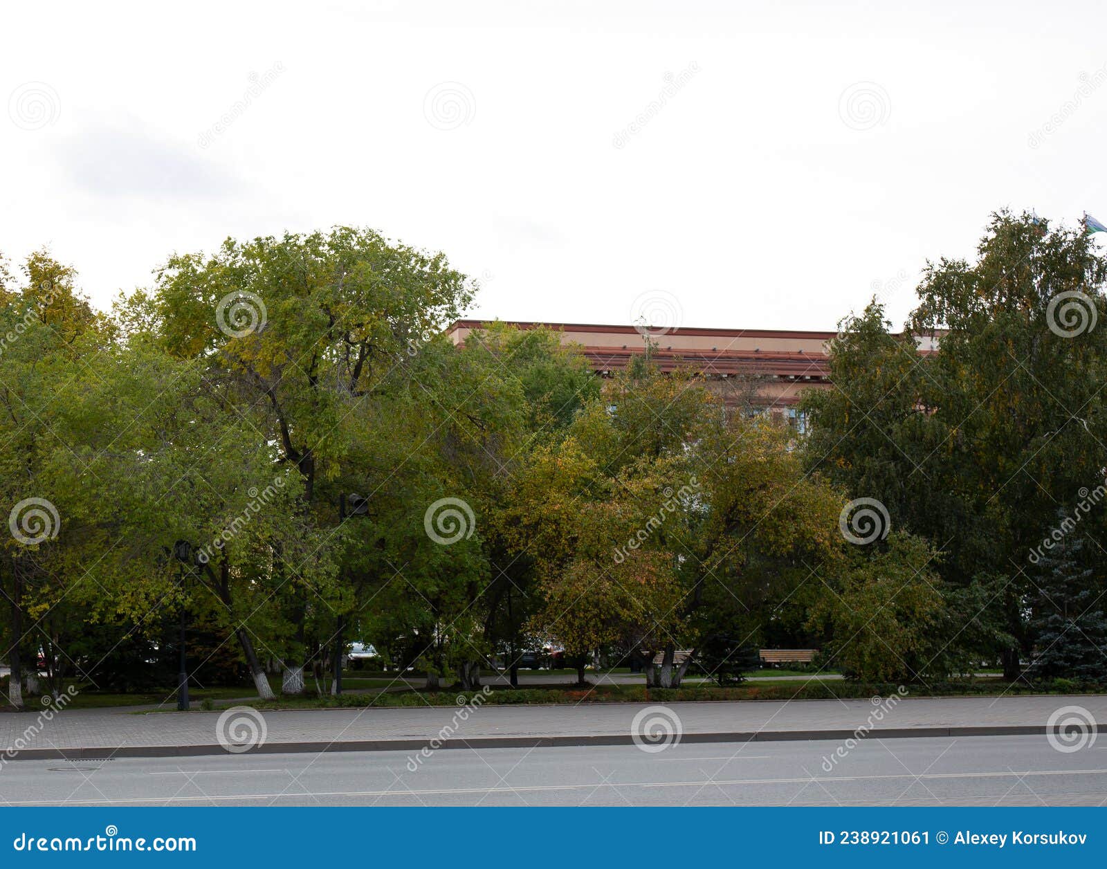 A Beautiful Path on the Central Square of the City of Tyumen in Autumn ...