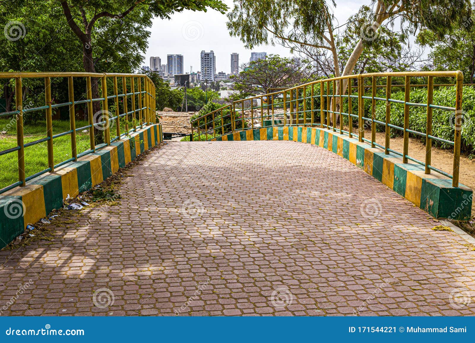 Beautiful Pathway in Hill Park Stock Image - Image of landscaping ...