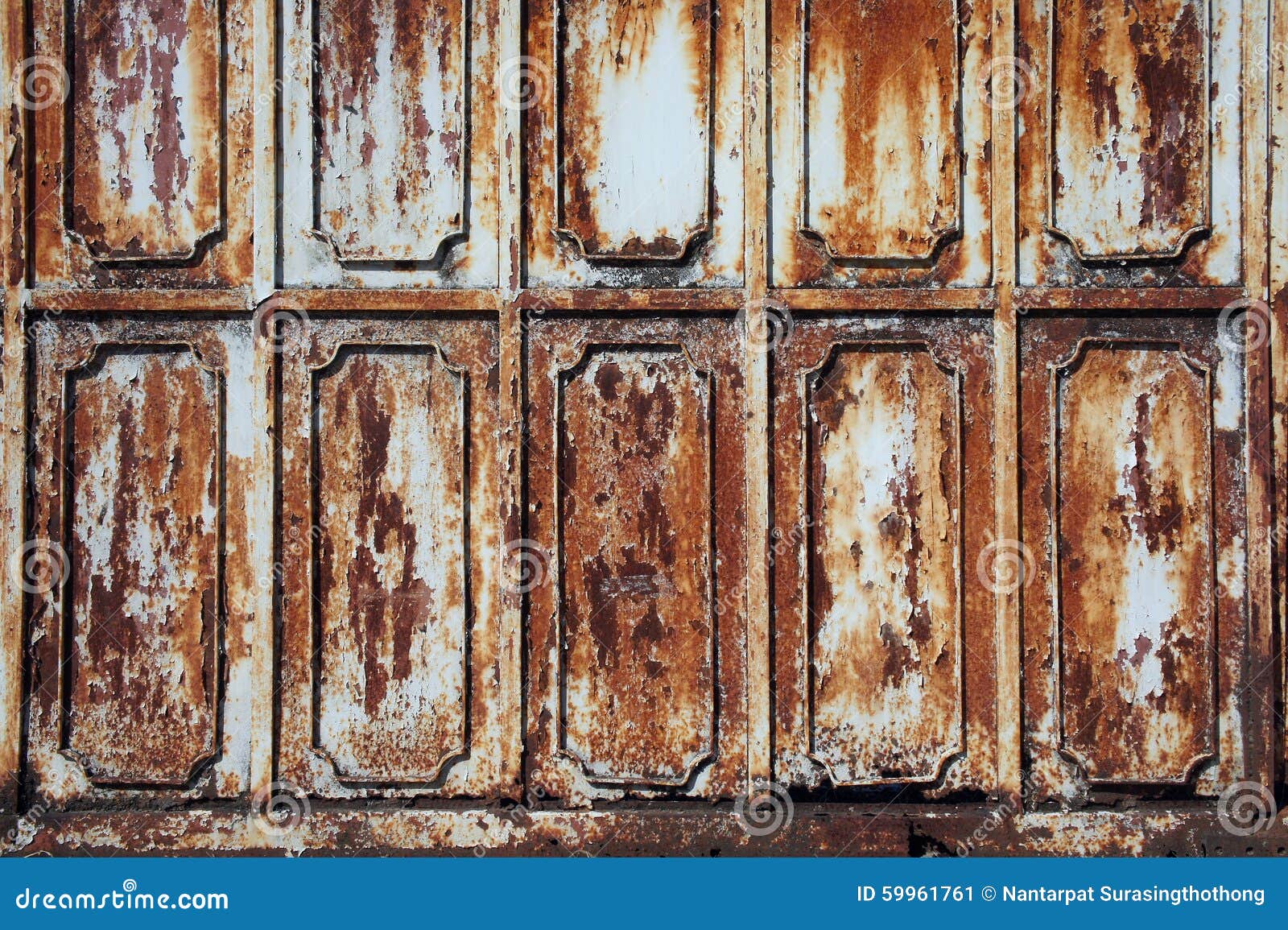 Beautiful Pattern on Weathered Metal Wall with Rusty Texture Bac Stock ...