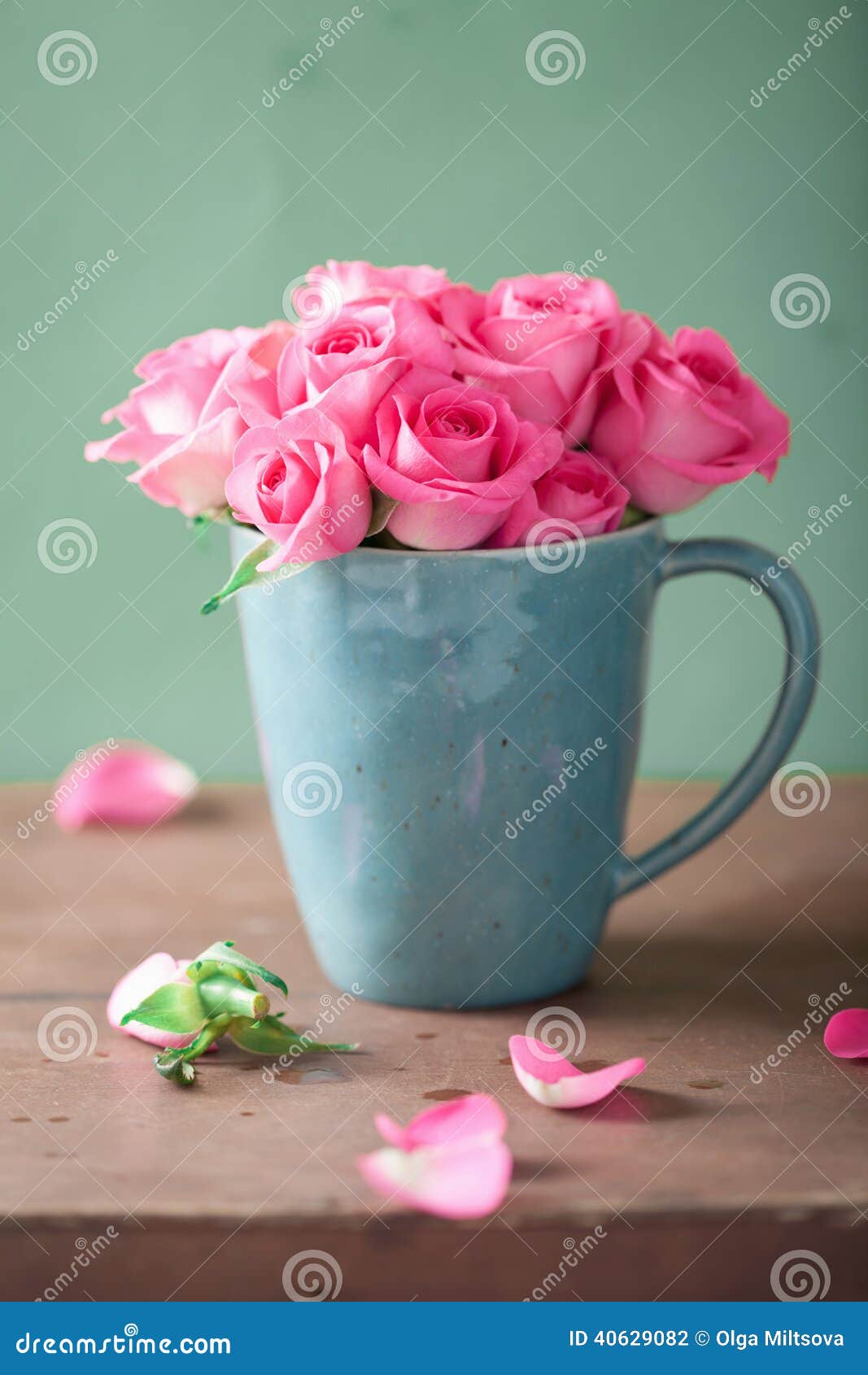 Beautiful Pink Roses Bouquet in Vase Stock Photo - Image of rose ...