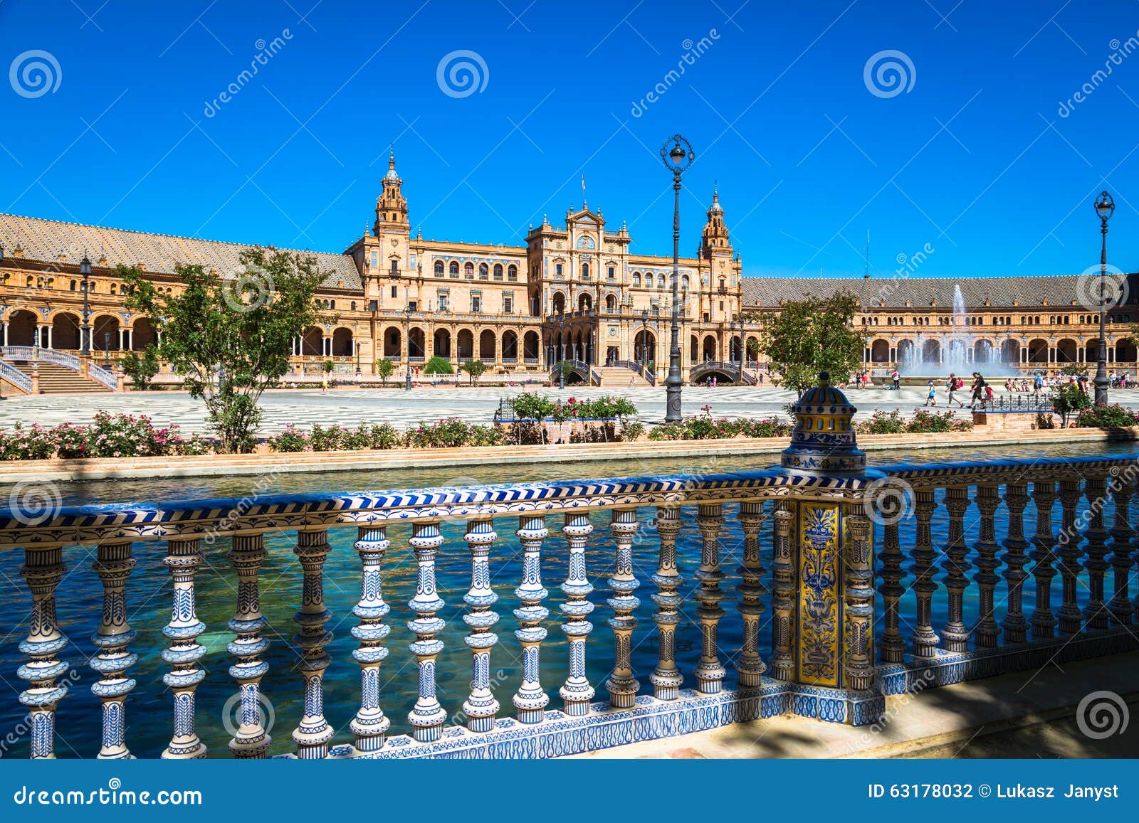 Beautiful Plaza De Espana, Sevilla, Spain Stock Photo - Image of ...