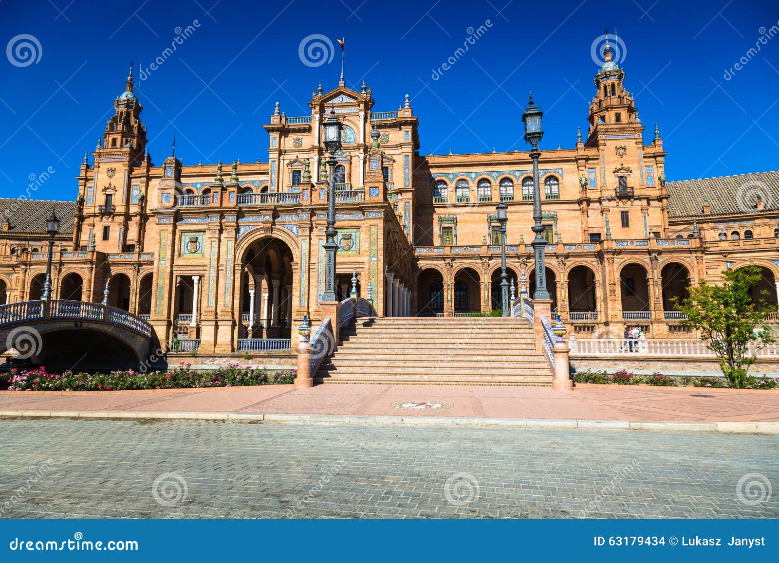 Beautiful Plaza De Espana, Sevilla, Spain Stock Photo - Image of ...