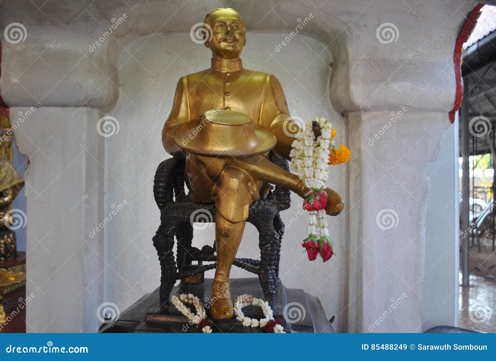 Beautiful Rama 5 Gold Statue King of Thailand Stock Image - Image of ...