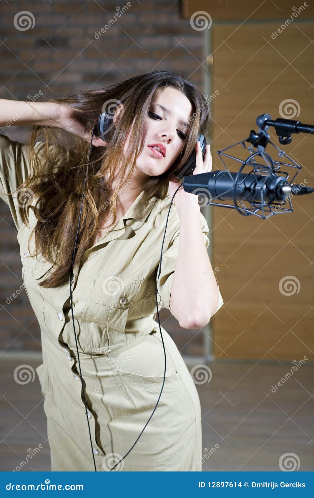 Beautiful Retro Woman Singing in Microphone Stock Photo - Image of live ...