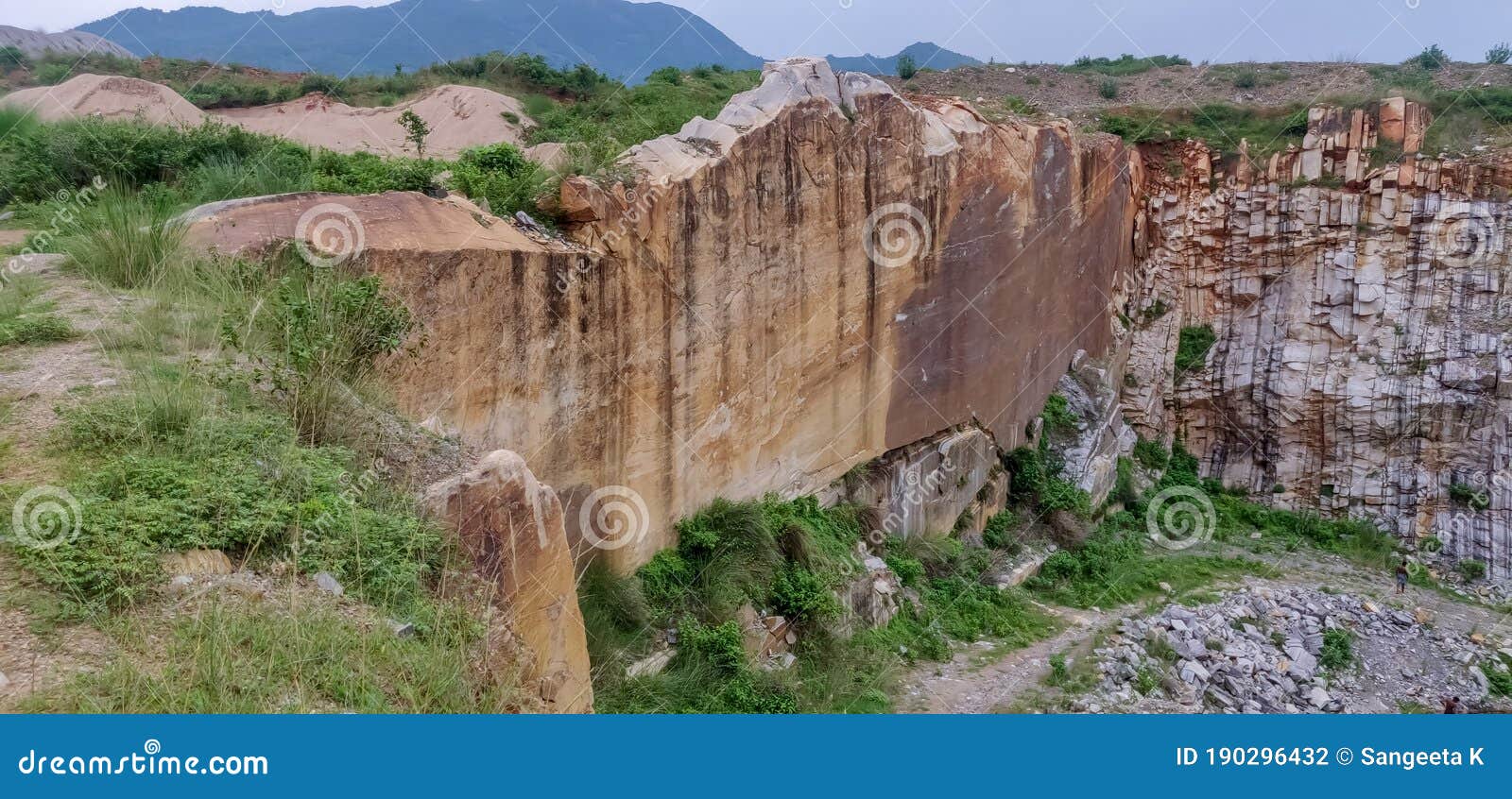 A Beautiful Rock Structure and Beautiful Rock Pattern Stock Photo ...