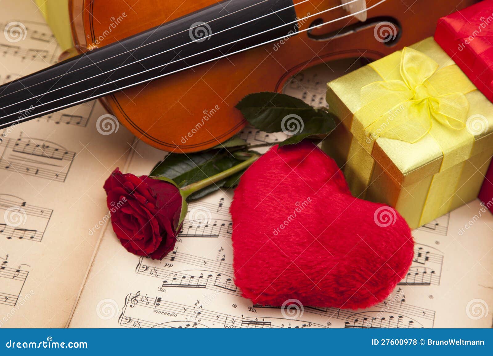Beautiful Roses and Violin! Stock Photo - Image of gift, retro: 27600978