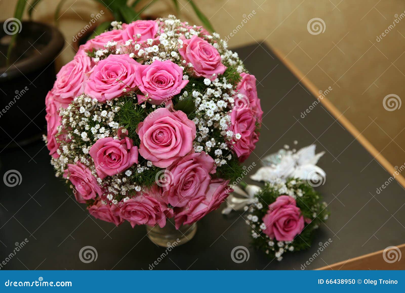 Beautiful Round Bridal Bouquet of Roses Stock Photo - Image of ceremony ...