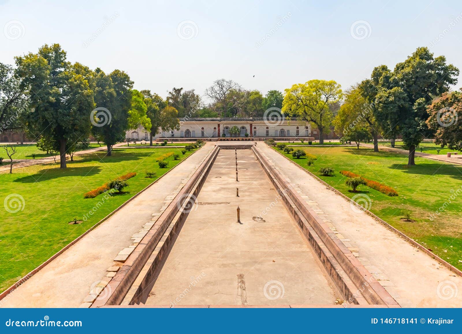 Beautiful Safdarjung`s Tomb, Sandstone and Marble Mausoleum in New ... Beautiful Safdarjung`s Tomb, Sandstone and Marble Mausoleum in New ...