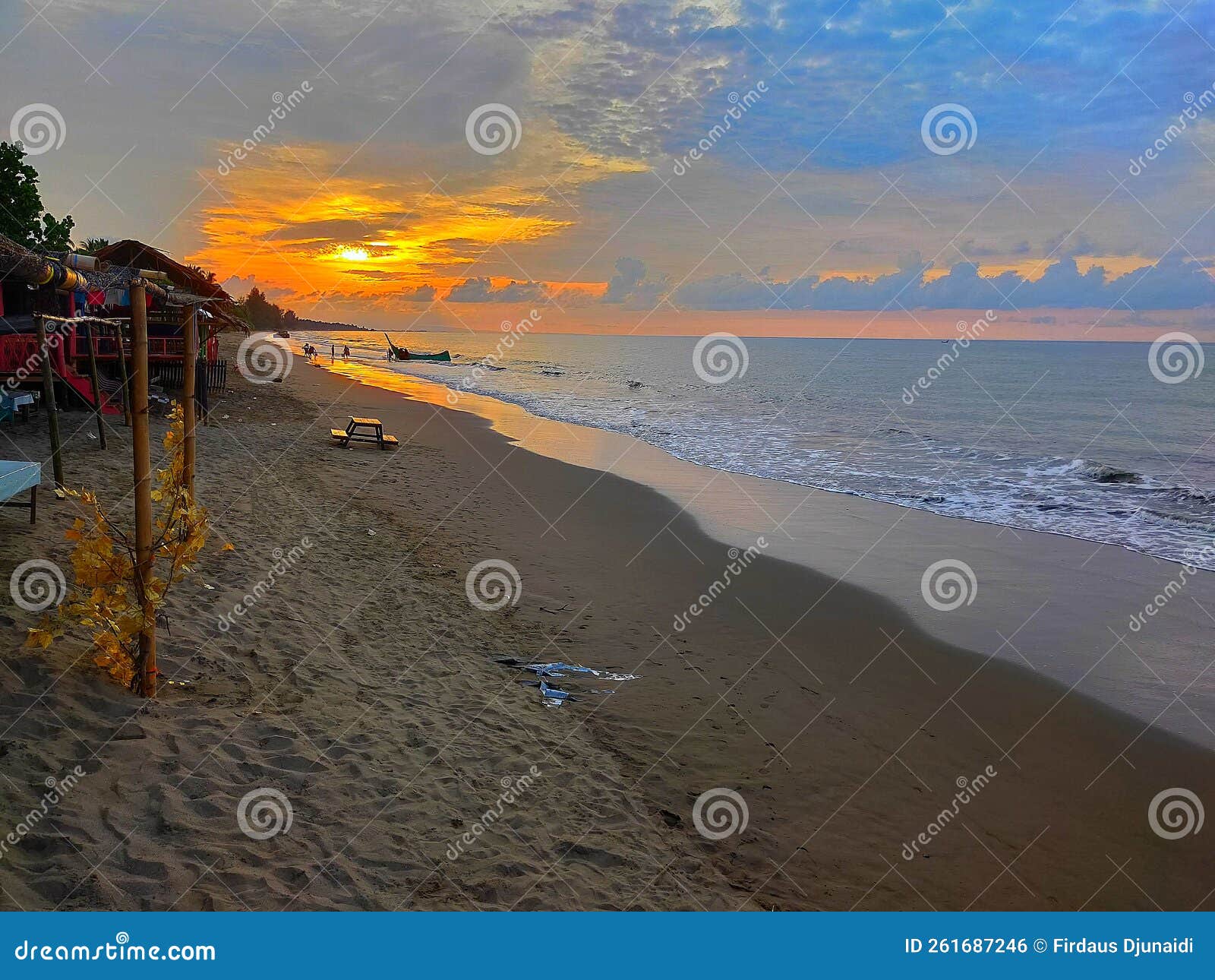 Beautiful Scenery in the Evening on the Beach Stock Photo - Image of ...