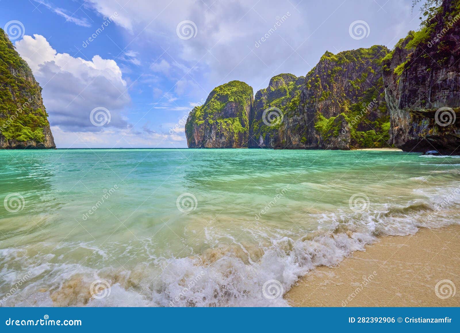Beautiful Scenery of the Thai Islands of Phuke. Stock Photo - Image of ...