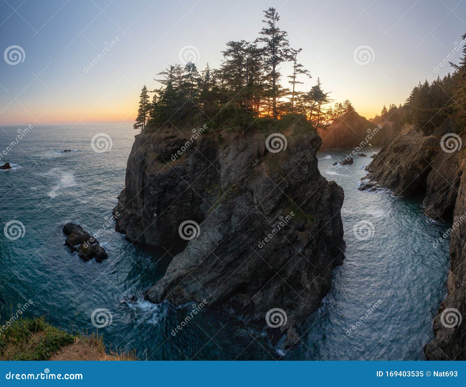 Beautiful Sea Stacks Sunset Oregon Stock Image - Image of animal ...