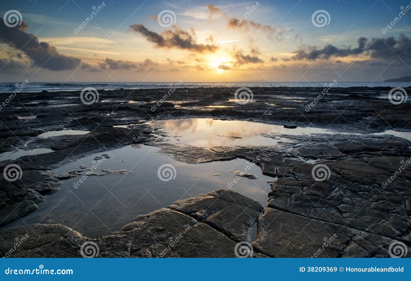 Beautiful Seascape at Sunset with Dramatic Clouds Landscape Image Stock ...