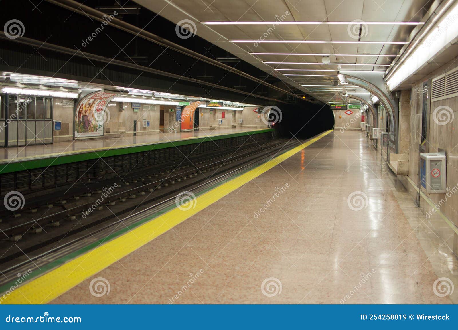Beautiful Shot of an Empty Subway Station Editorial Stock Image - Image ...