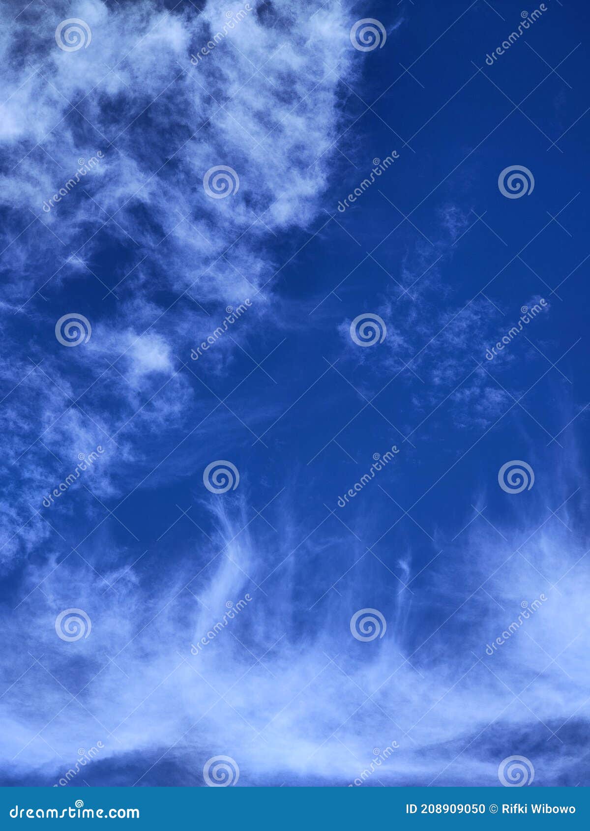 Beautiful Sky Im Middle of the Day Stock Photo - Image of cloud ...